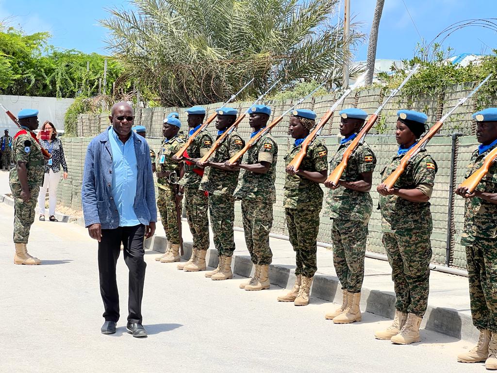 In Pictures: UNSOS Director Amadu Kamara bids farewell as he proceeds ...